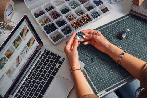 Lab-Grown Colored Gemstones Expand Design Options for Ethical and Expr ...
